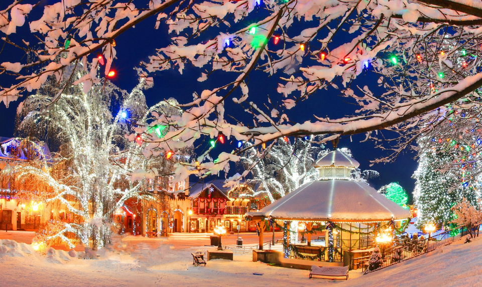 Village of Lights: Christmastown 2022 at Leavenworth, WA in Leavenworth ...