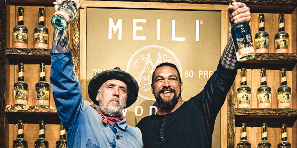 Meili Vodka Bottle Signing Tour with Jason Momoa and Blaine Halvorson at Safeway in Vancouver ...
