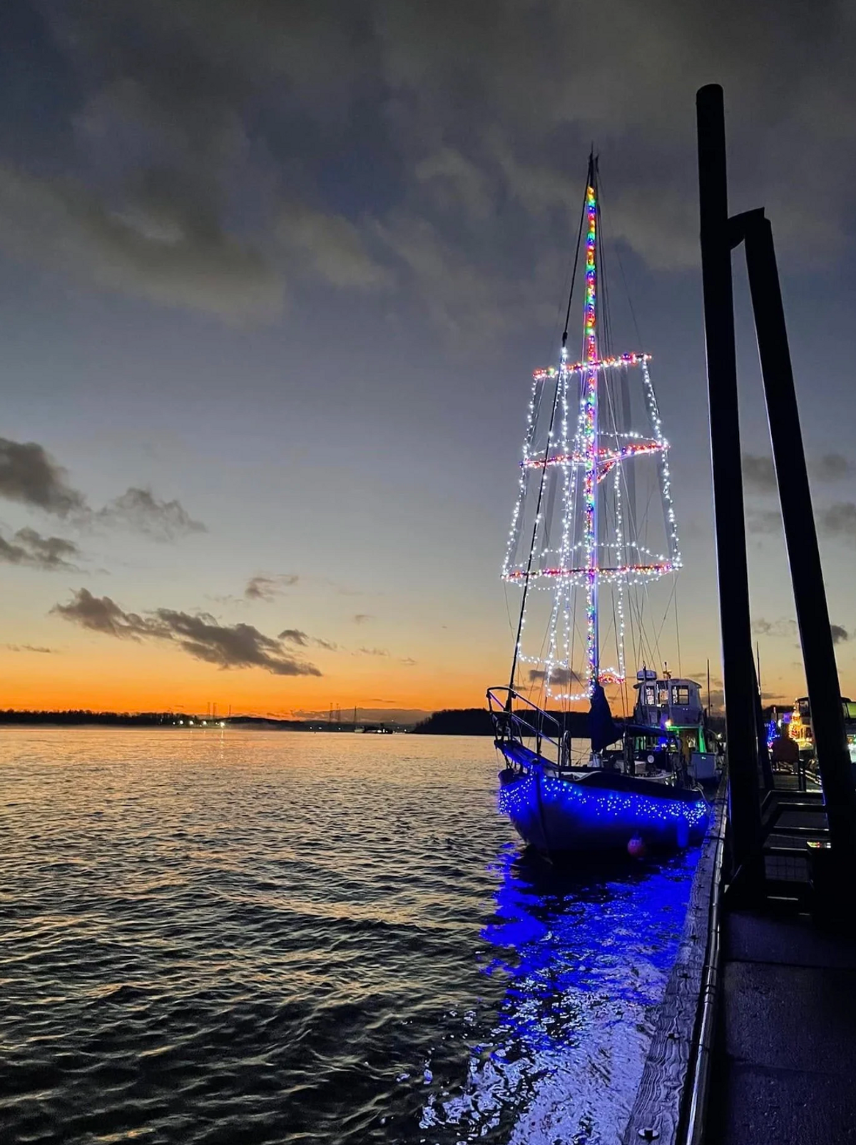 Christmas Ships Parade at Willamette River in Portland, OR - Multiple ...