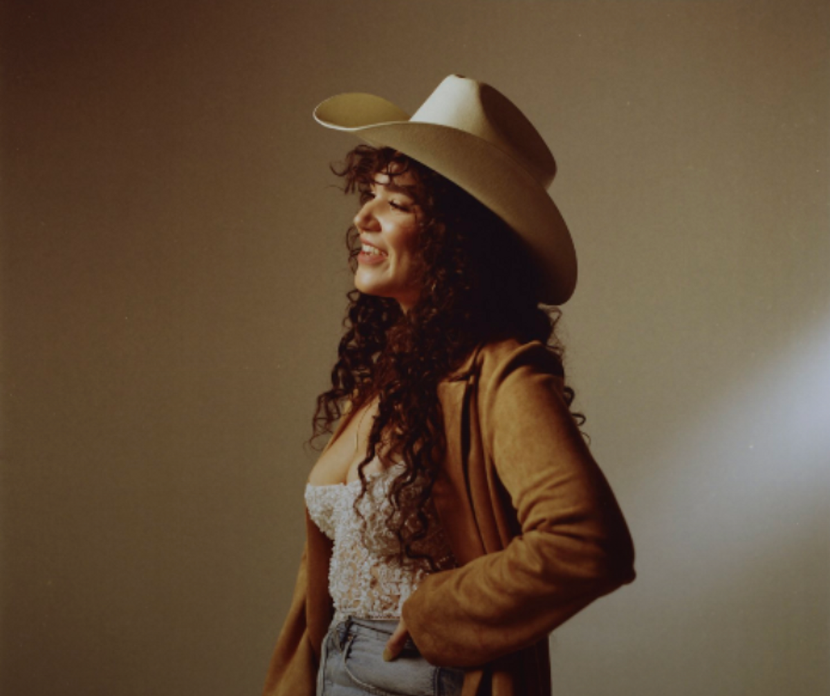 Emily Nenni w/ Freddy Luongo at Tractor Tavern in Seattle, WA - Tuesday ...