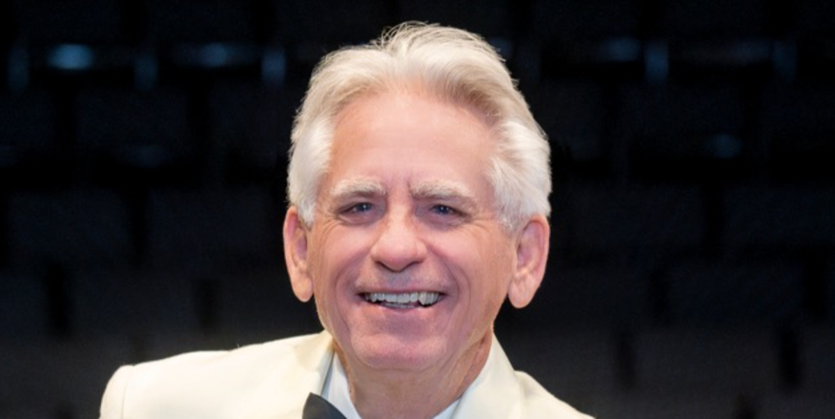 David Benoit Christmas Tribute to Charlie Brown feat. Courtney Fortune ...